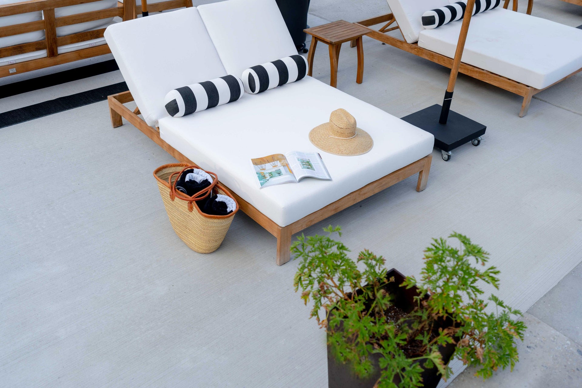 Charleston Outdoor Double Chaise Lounge - Teak Double Lounger – HC ...